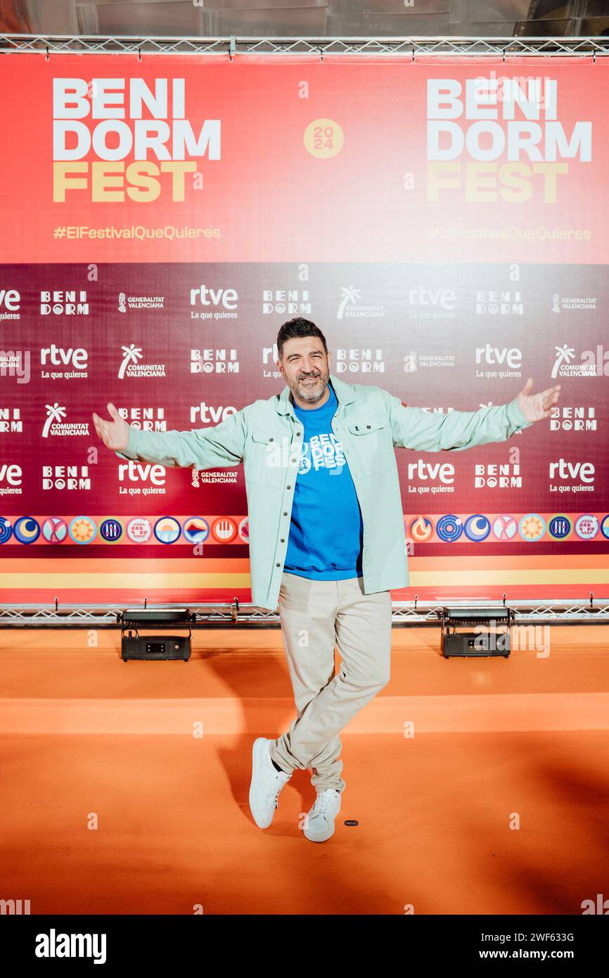 Dj and radio announcer Tony Aguilar poses during the orange carpet of ...
