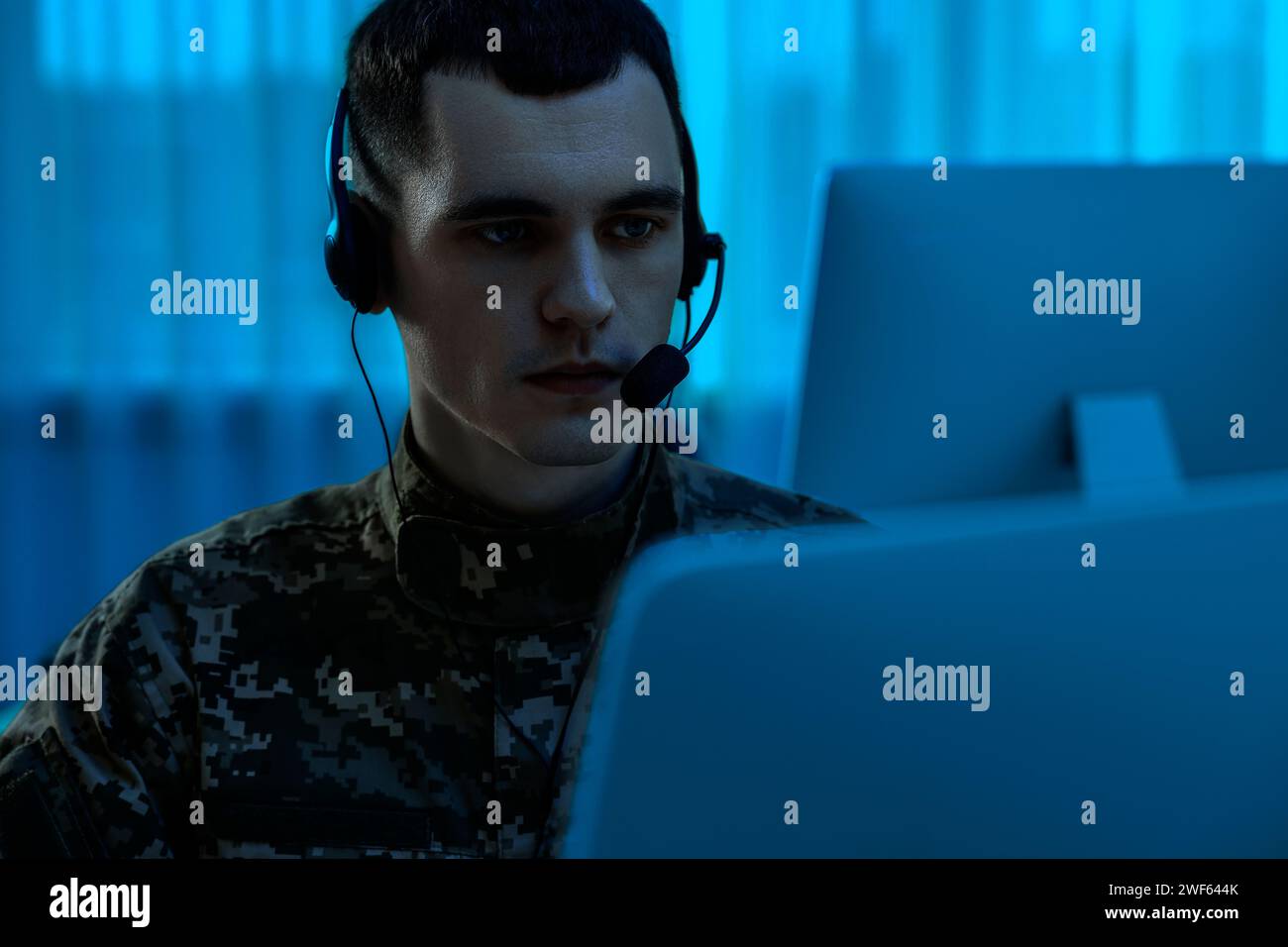 Military workplace hi-res stock photography and images - Alamy