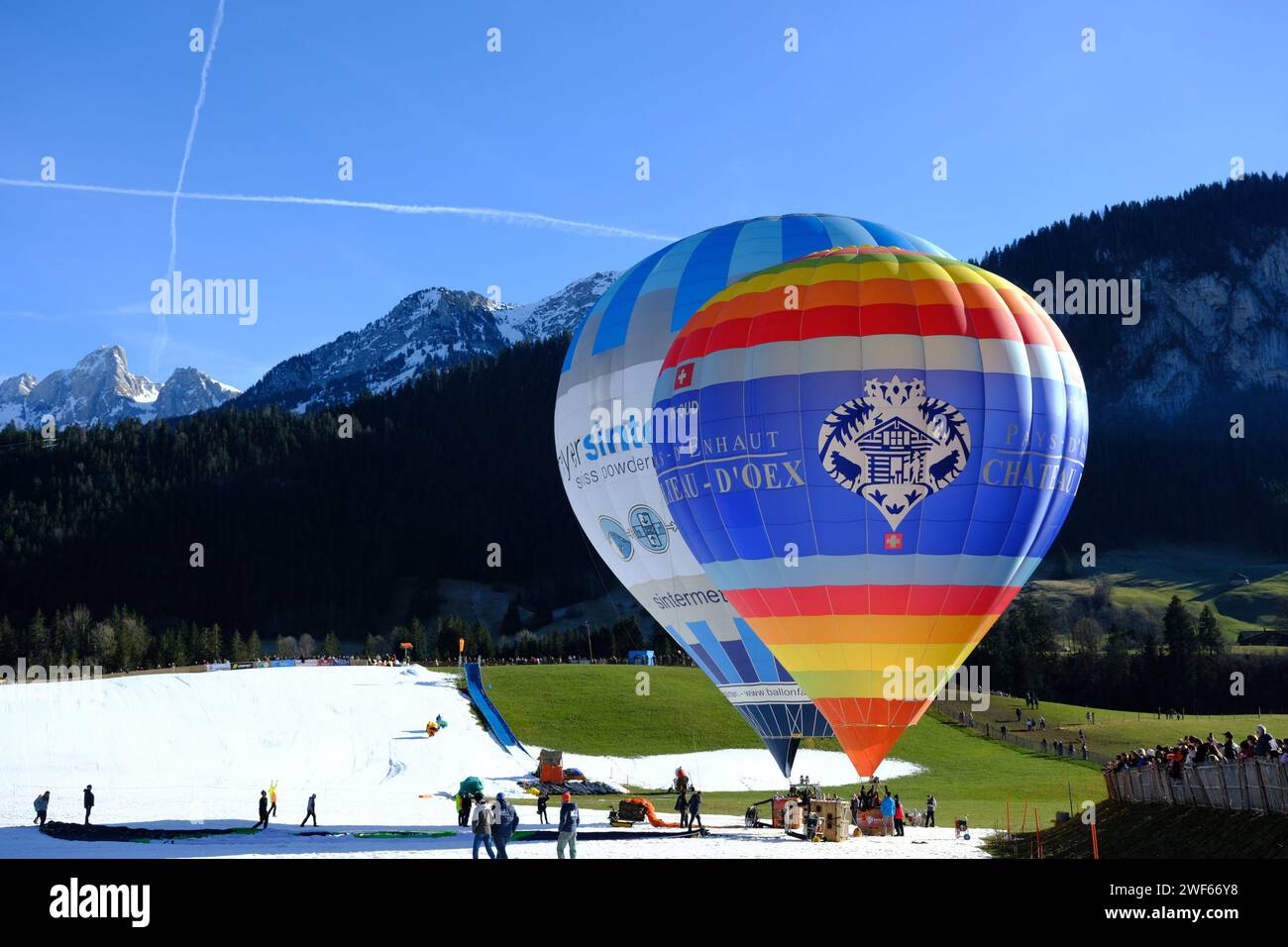 Chateau D'oex. 29th Jan, 2024. Balloons prepare to take off at the 44th ...
