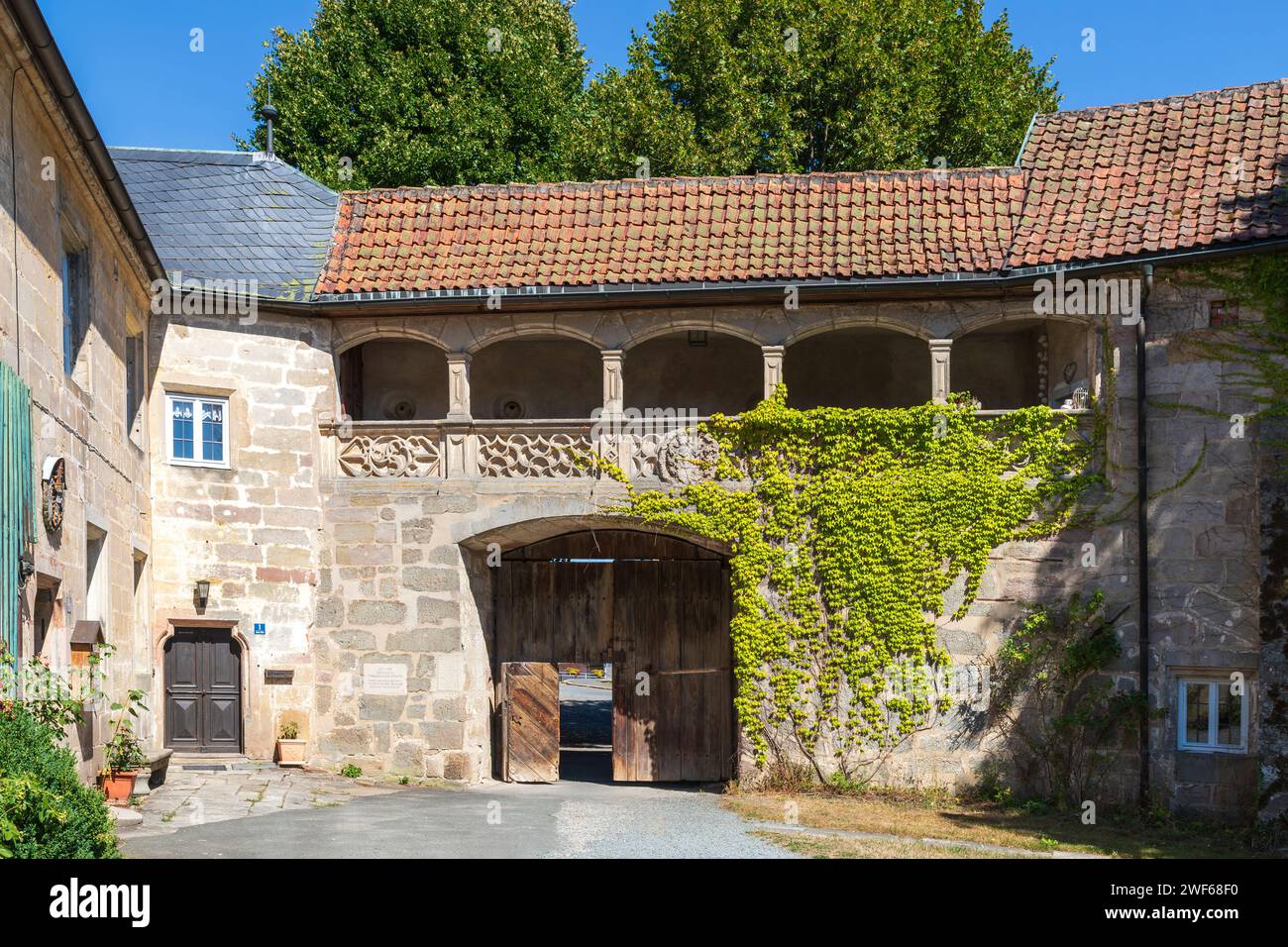 The Outer Gate Of The Mitwitz Water Castle From The Inside With The ...