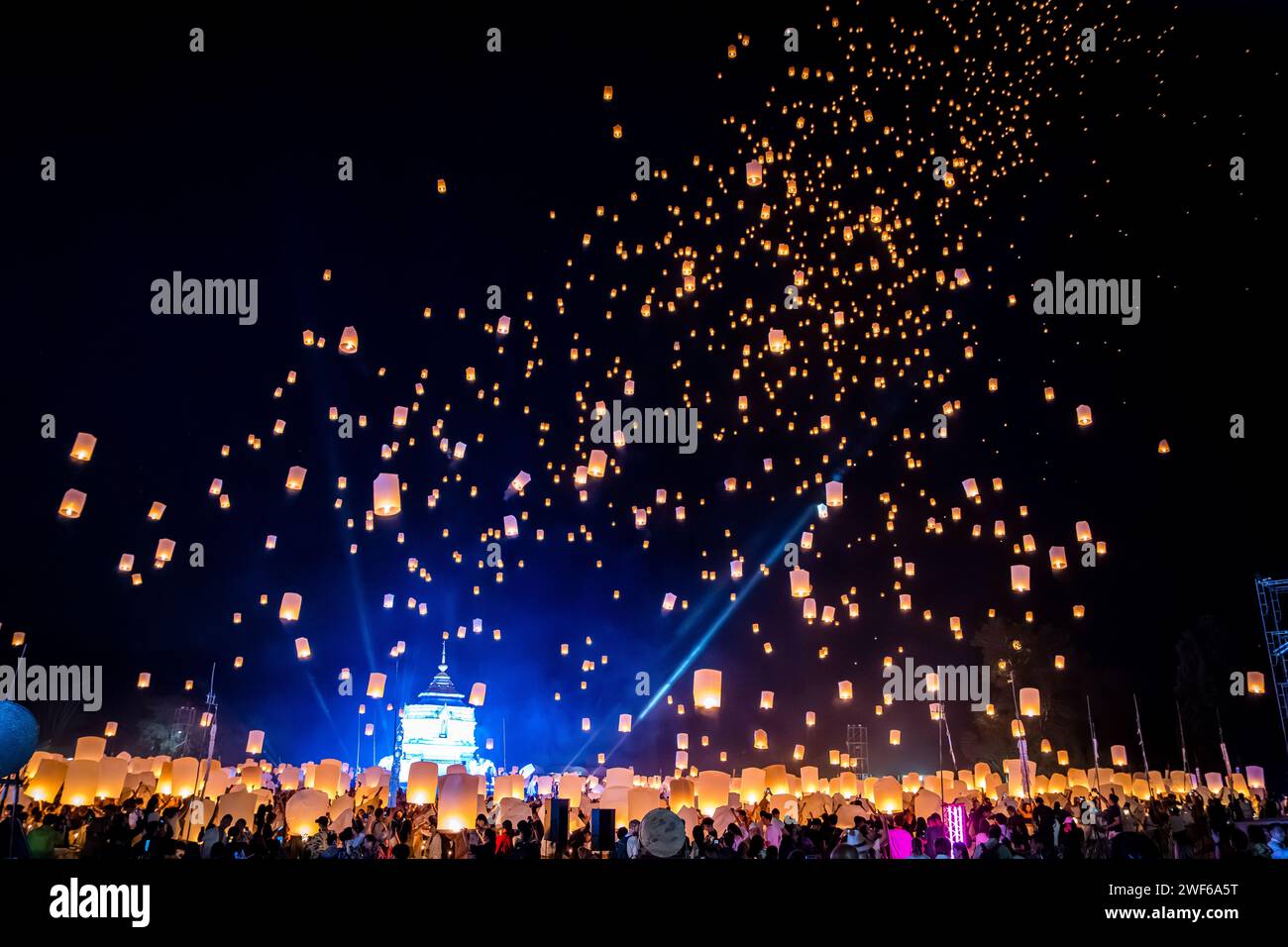 Sky lantern mass release event for Yee Peng and Loy Krathong ...