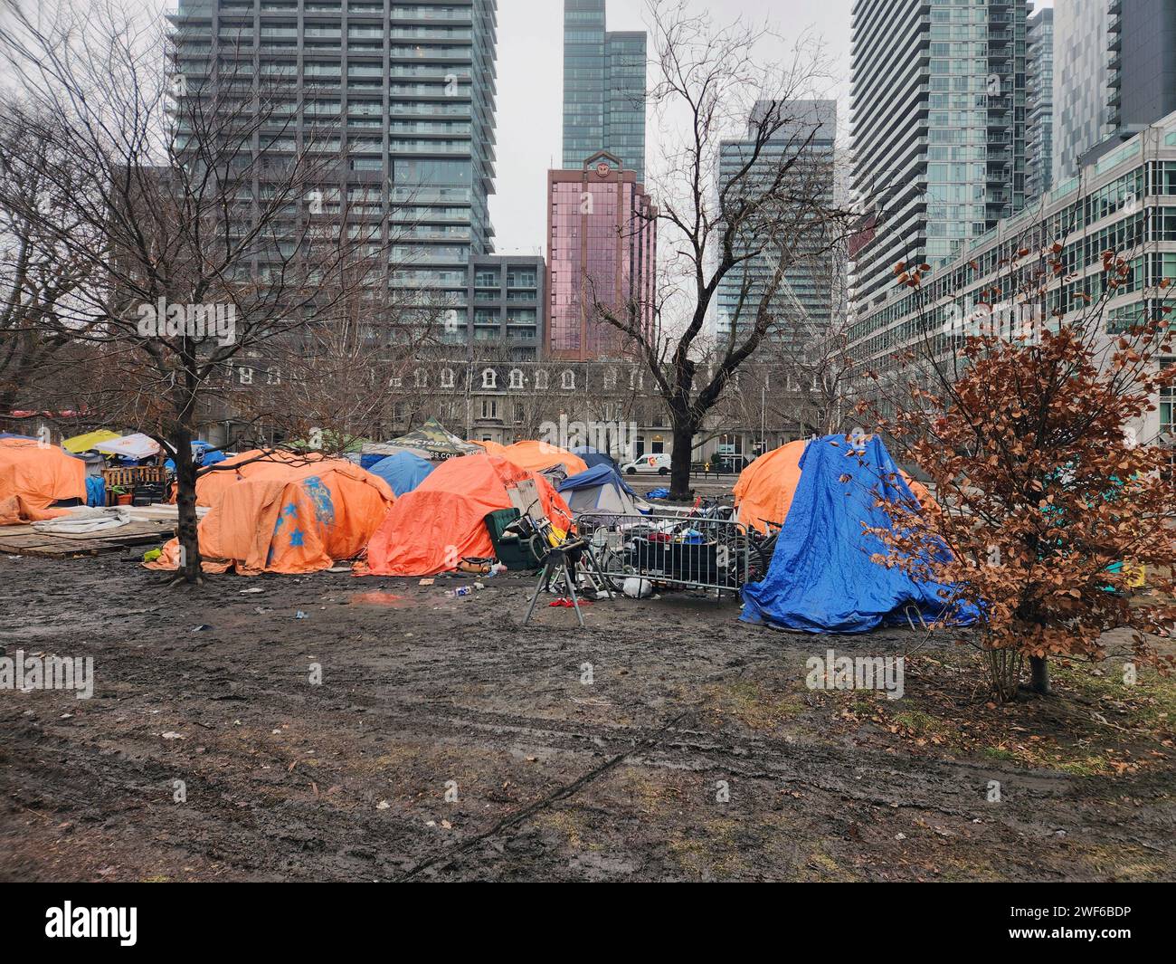 Homeless encampment toronto hi-res stock photography and images - Alamy