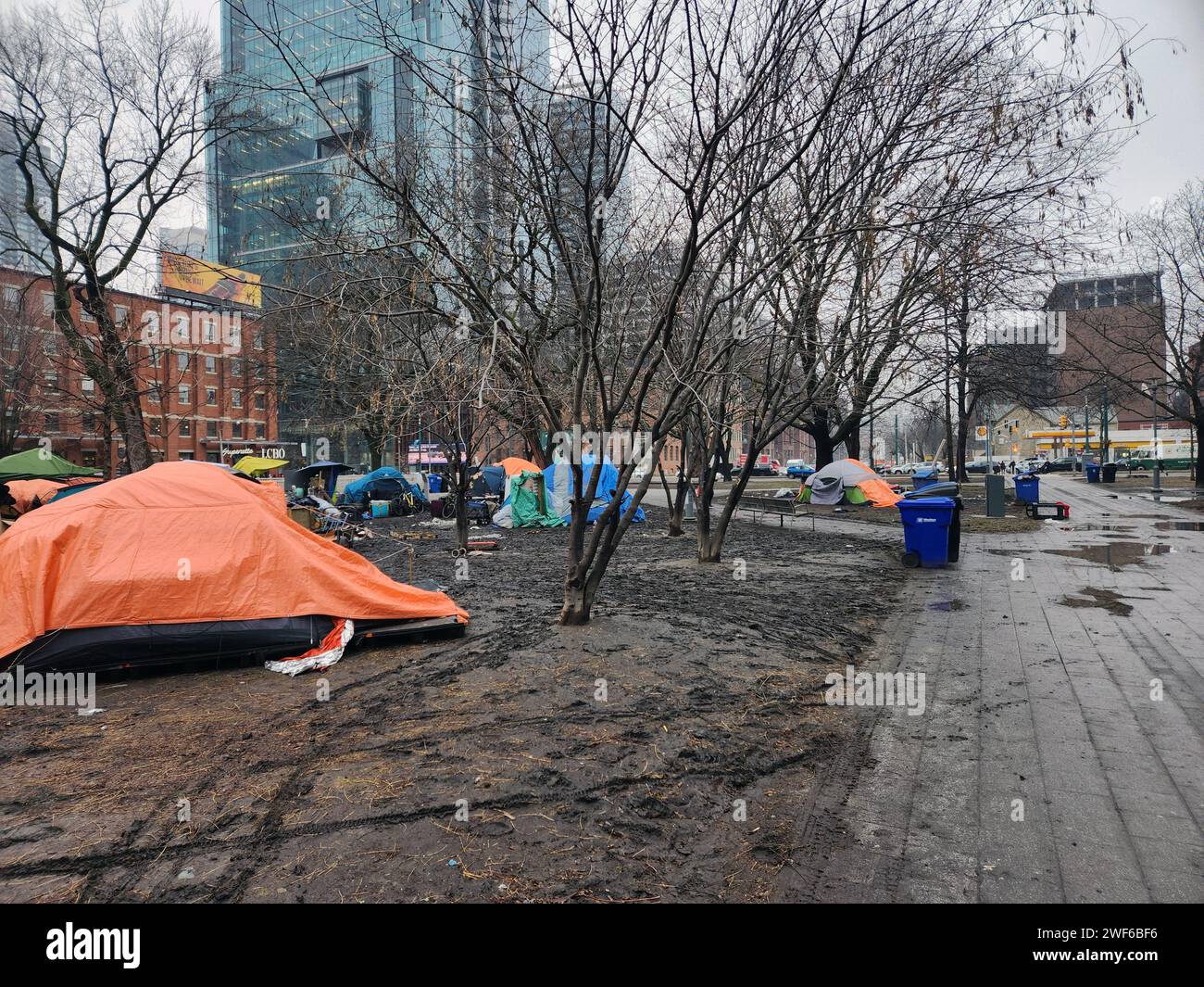 Homeless encampment toronto hi-res stock photography and images - Alamy