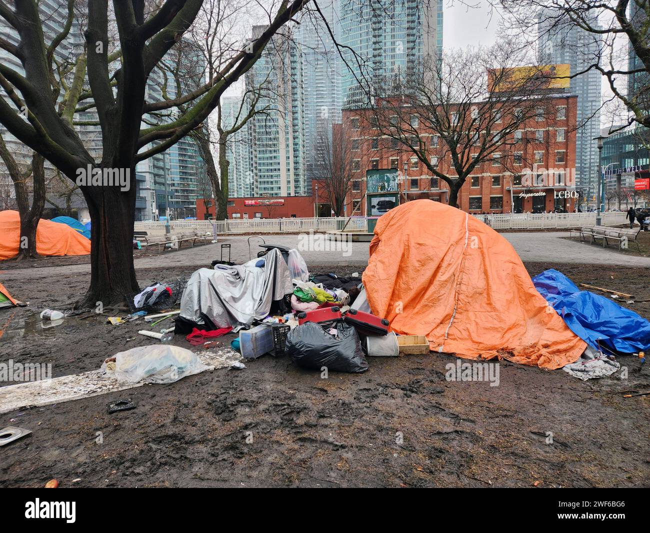 Homeless encampment toronto hi-res stock photography and images - Alamy