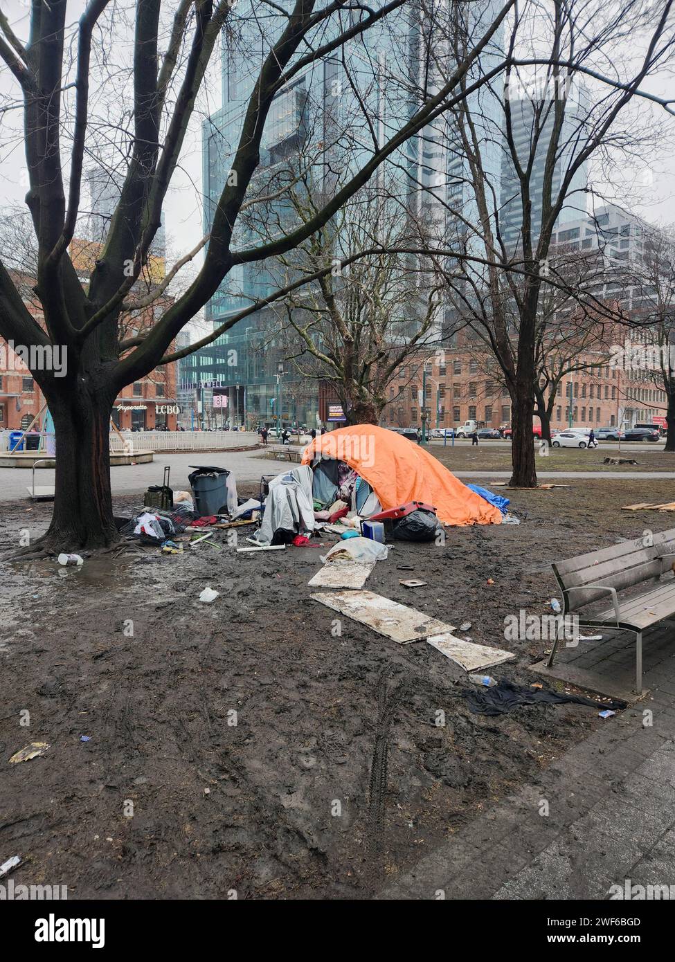 Homeless encampment toronto hi-res stock photography and images - Alamy