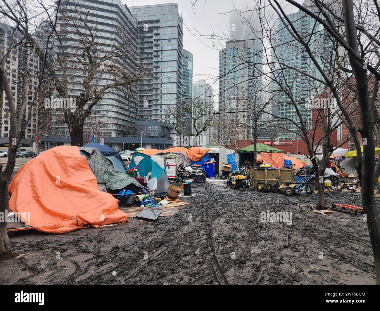Homeless encampment toronto hi-res stock photography and images - Alamy