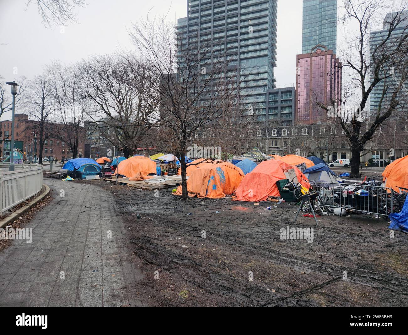 Homeless encampment toronto hi-res stock photography and images - Alamy