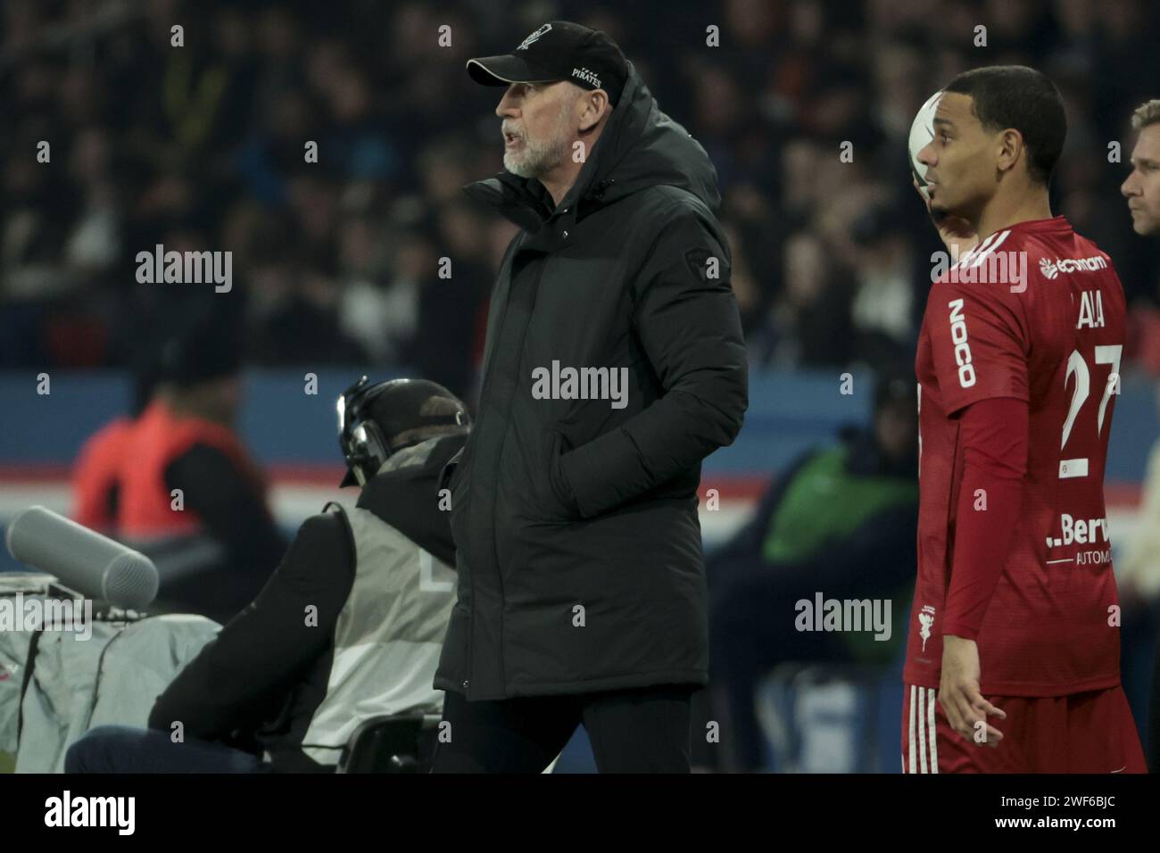 Coach of Stade Brestois 29 Eric Roy during the French championship ...