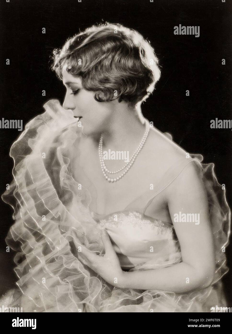 Mary Pickford portrait by Edwin Bower Hesser (1929 Stock Photo - Alamy