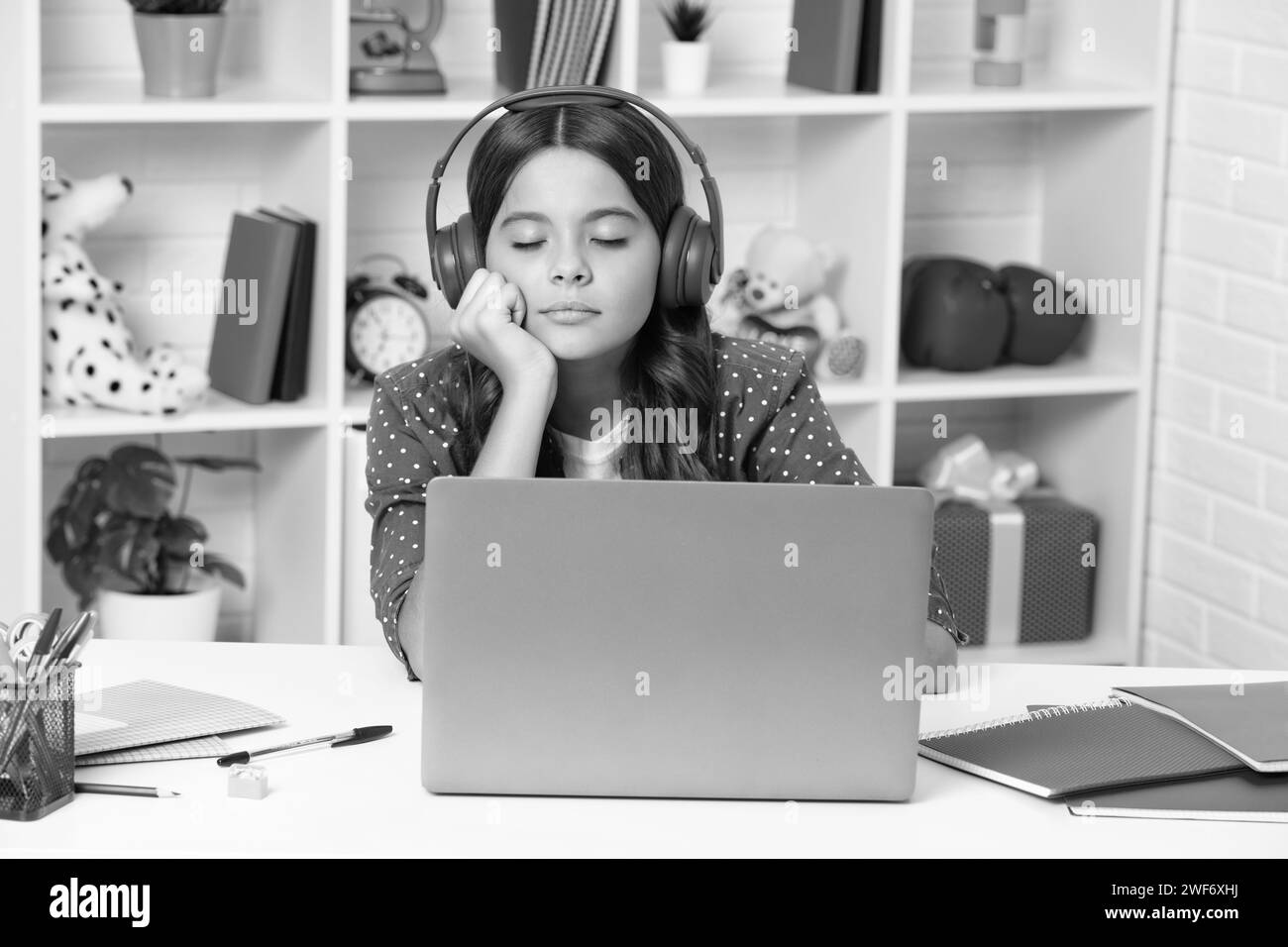 Bored student classroom Black and White Stock Photos & Images - Alamy