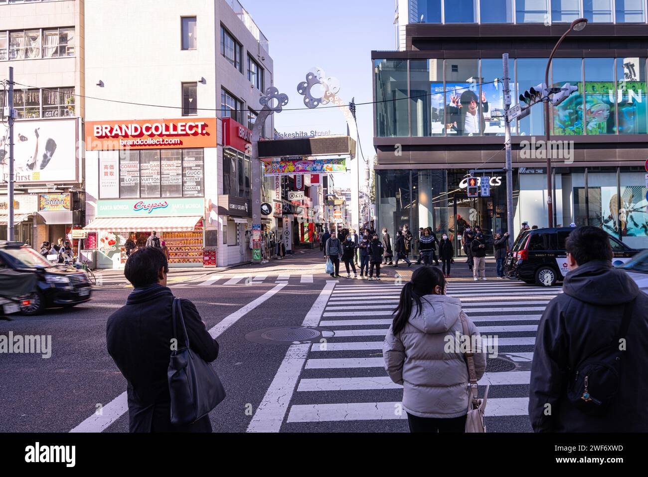Takeshita dori pedestrian crowd in hi-res stock photography and images ...
