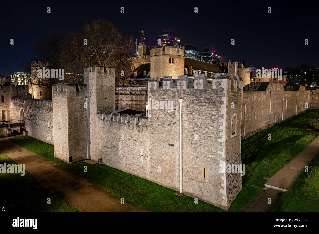 A night time view of The Tower Of London showing the side view of this ...