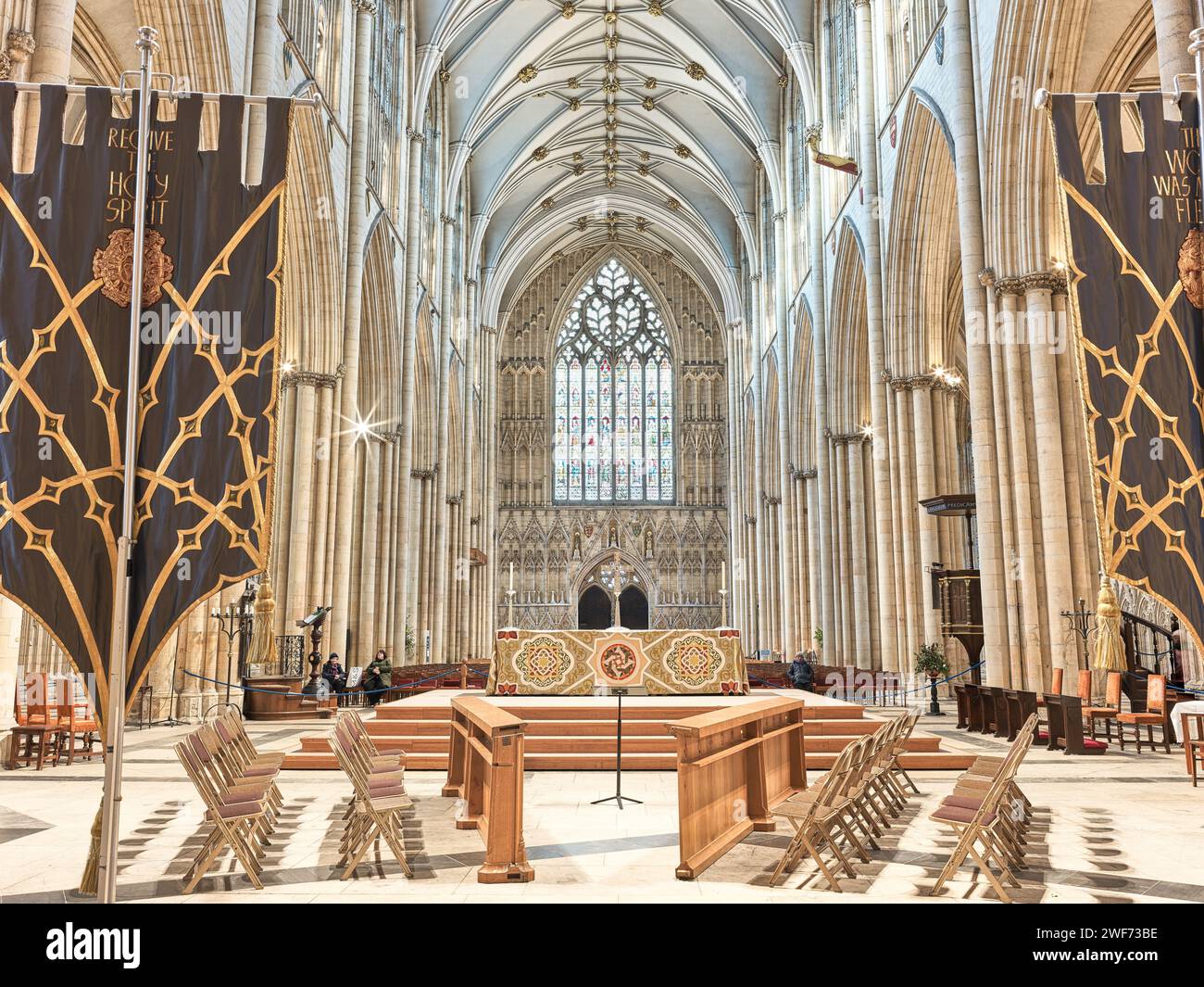 Main nave altar cathedral hi-res stock photography and images - Alamy