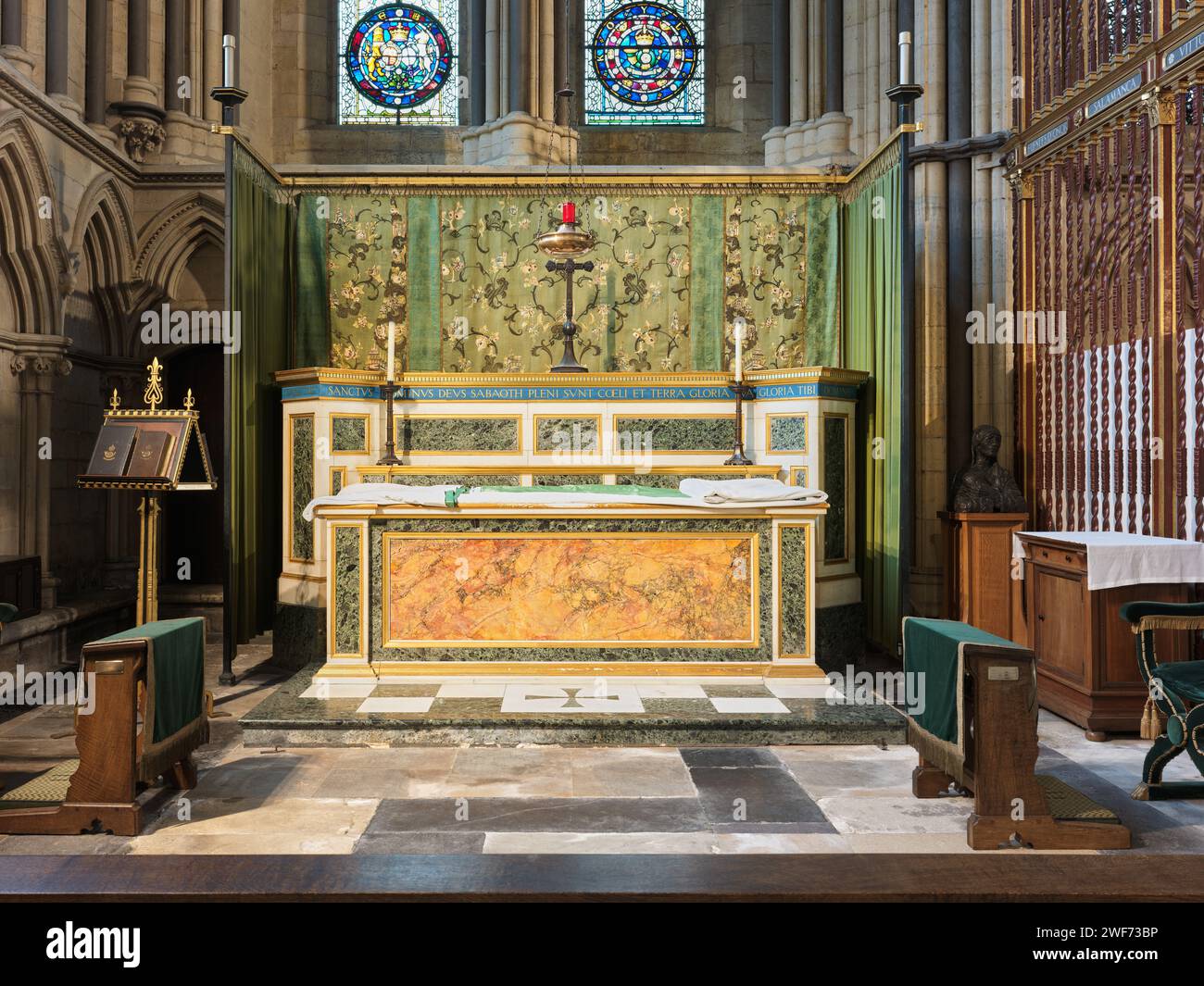 Altar in a side chapel of the minster (cathedral) at york, England ...