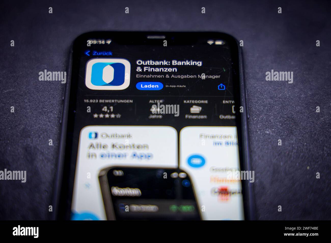 Apple App Store auf einem iPhone. Essentials, TOP 10 Finanz-Apps ...