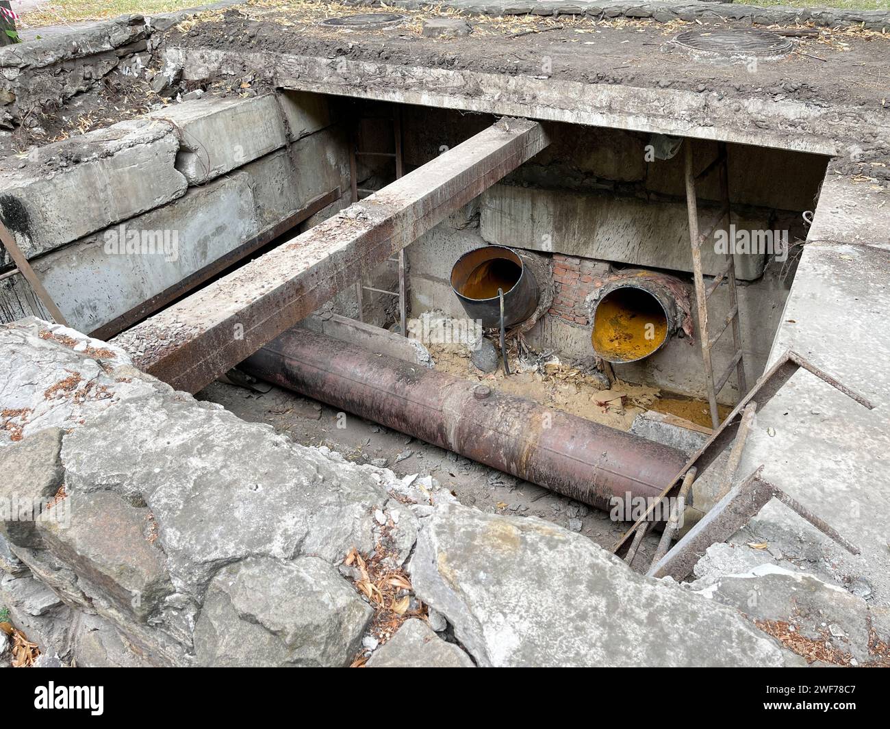 Repair and restoration of underground water pipelines Stock Photo - Alamy