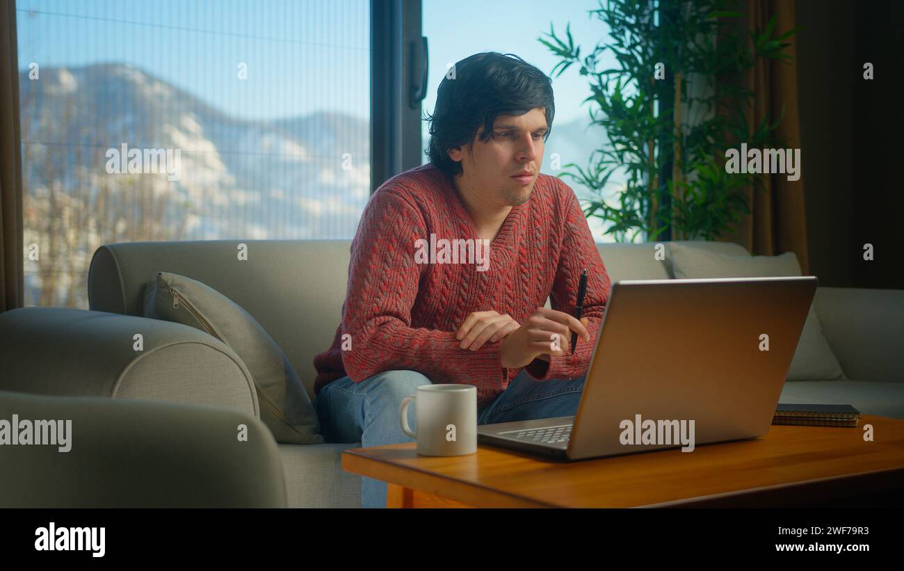 Man staring at computer screen hi-res stock photography and images - Alamy