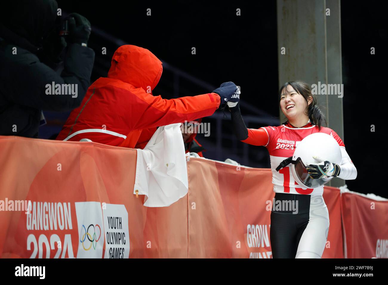 Womens skeleton olympic sliding centre hi-res stock photography and ...