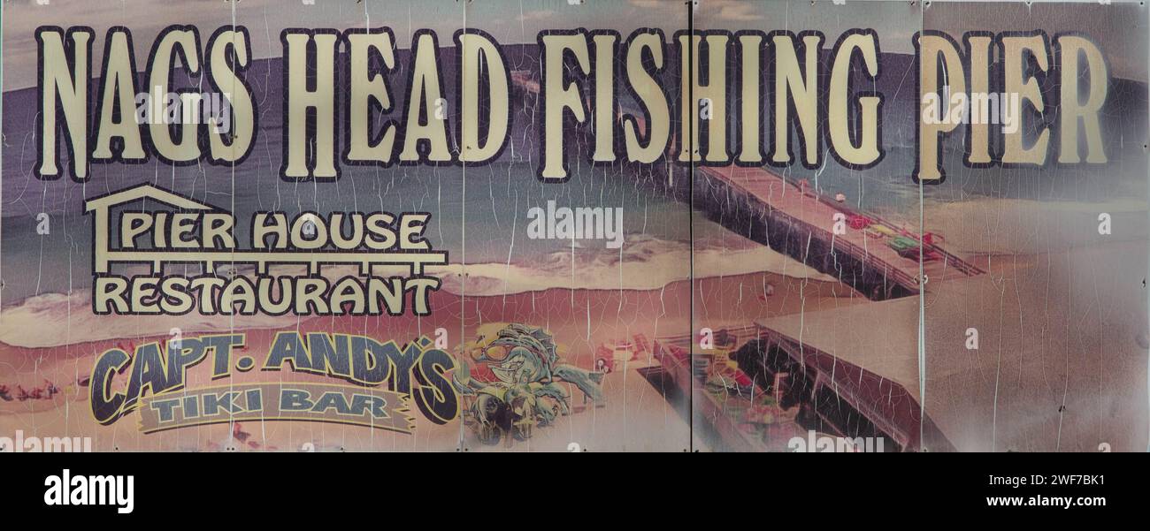 Pier head sign hi-res stock photography and images - Alamy