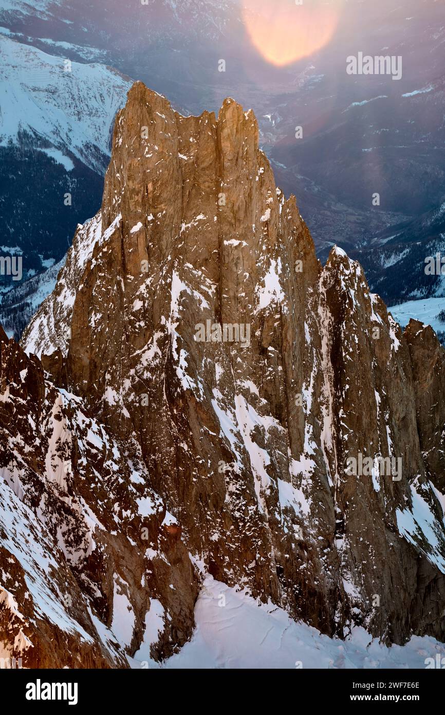 Climbing Innominata Ridge, Mont Blanc, in winter Stock Photo - Alamy
