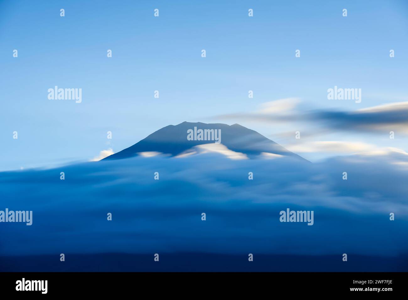 Clouds long exposure hi-res stock photography and images - Alamy