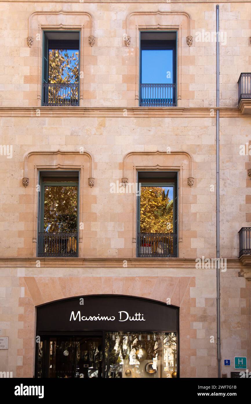 2nd Dec, 2023- Exterior of Luxury shop Massimo Dutti, Palma, Mallorca ...