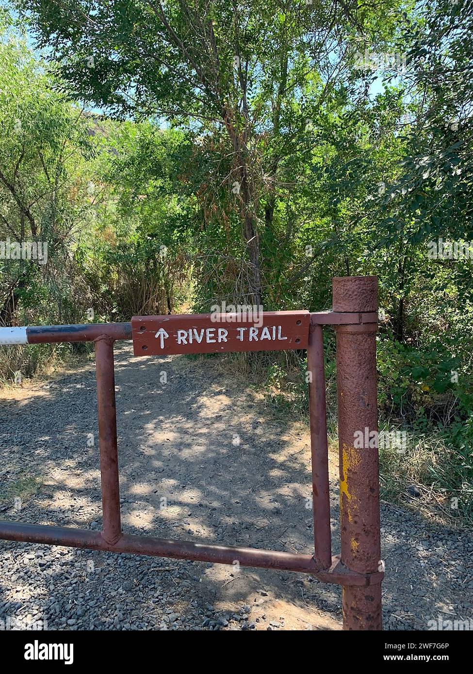 River Trail Sign at Ritter Island Stock Photo - Alamy
