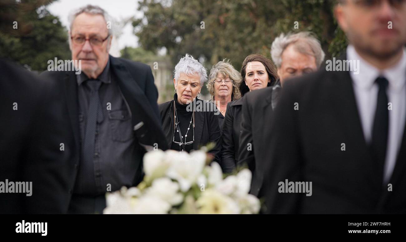 Man dead with suit in the coffin hi-res stock photography and images ...