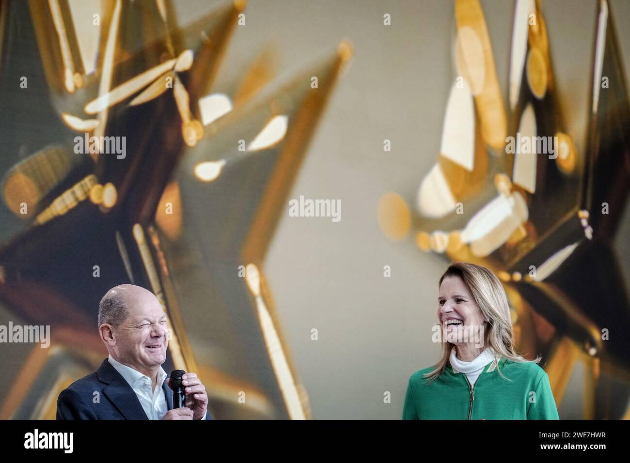 Berlin, Germany. 29th Jan, 2024. Federal Chancellor Olaf Scholz (SPD, l ...