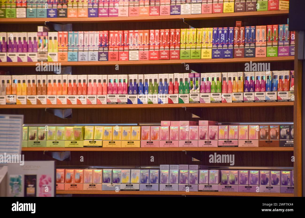 Colourful vapes hi-res stock photography and images - Alamy