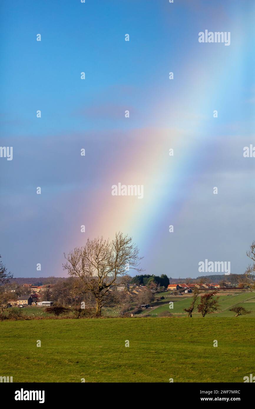 Rural rainbow uk hi-res stock photography and images - Alamy