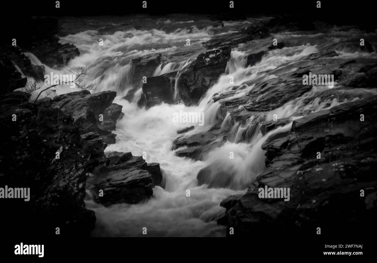 Slow shutter black white hi-res stock photography and images - Alamy