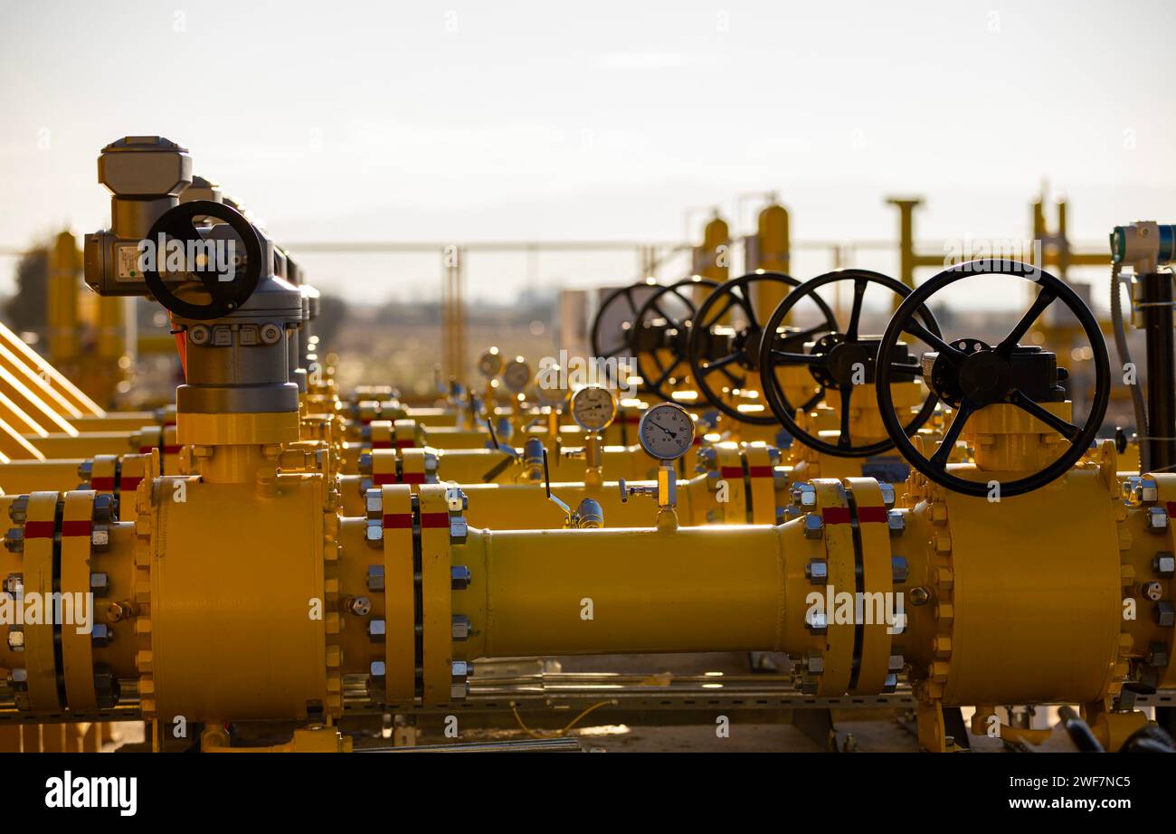 Interconnector hi-res stock photography and images - Alamy