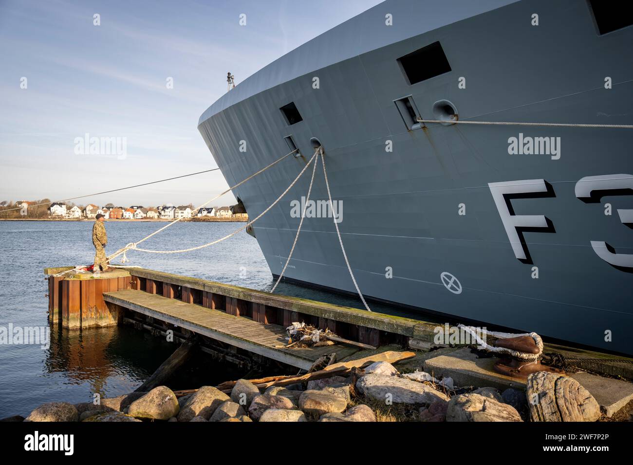 Korsoer, Denmark. 29th Jan, 2024. The Danish frigate Iver Huitfeldt ...