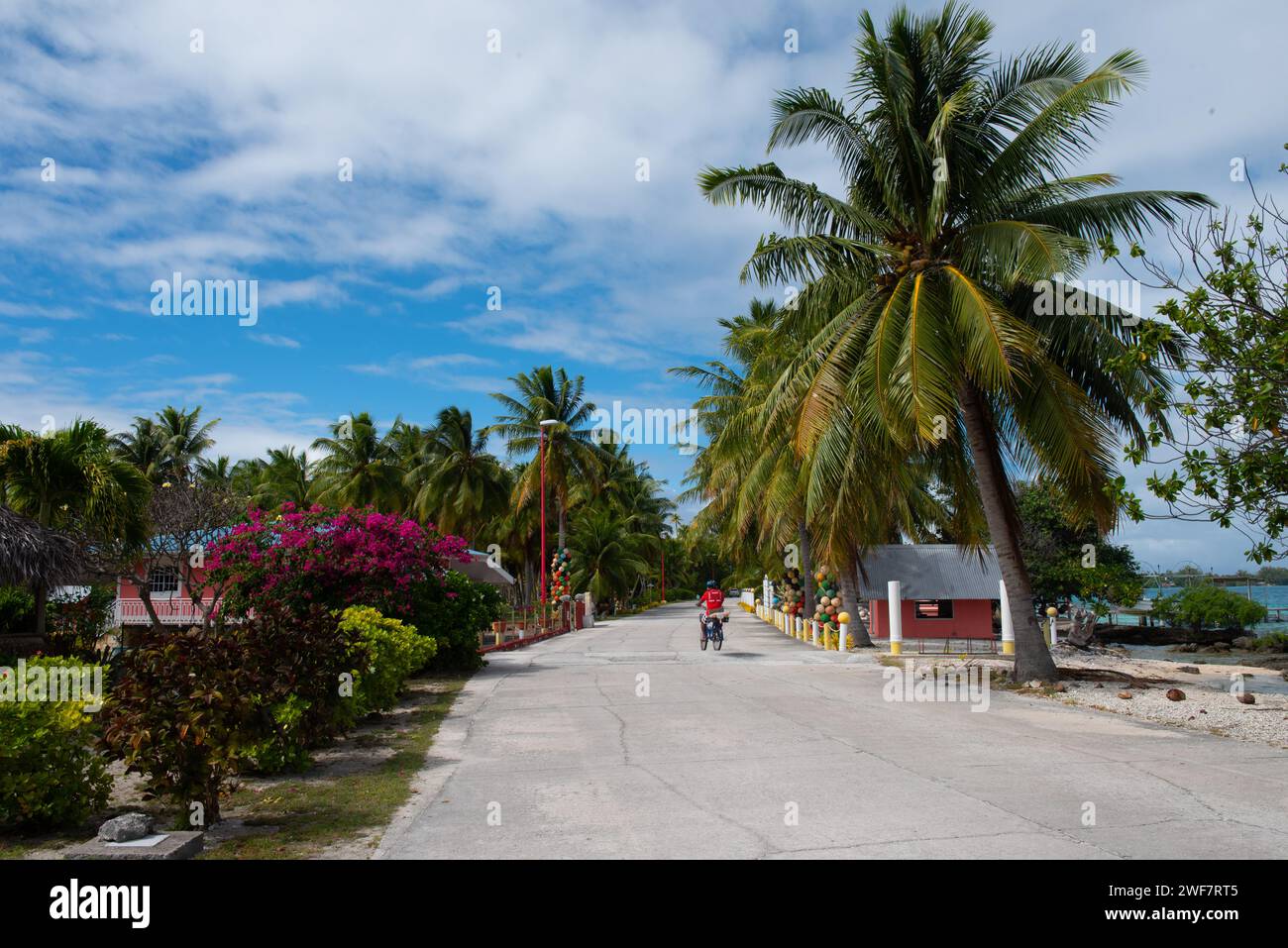 Rotoava Village, Fakarava, French Polynesia Stock Photo - Alamy