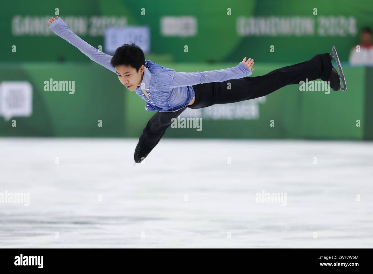 Gangneung, South Korea. 29th Jan, 2024. Tian Tonghe of China competes ...