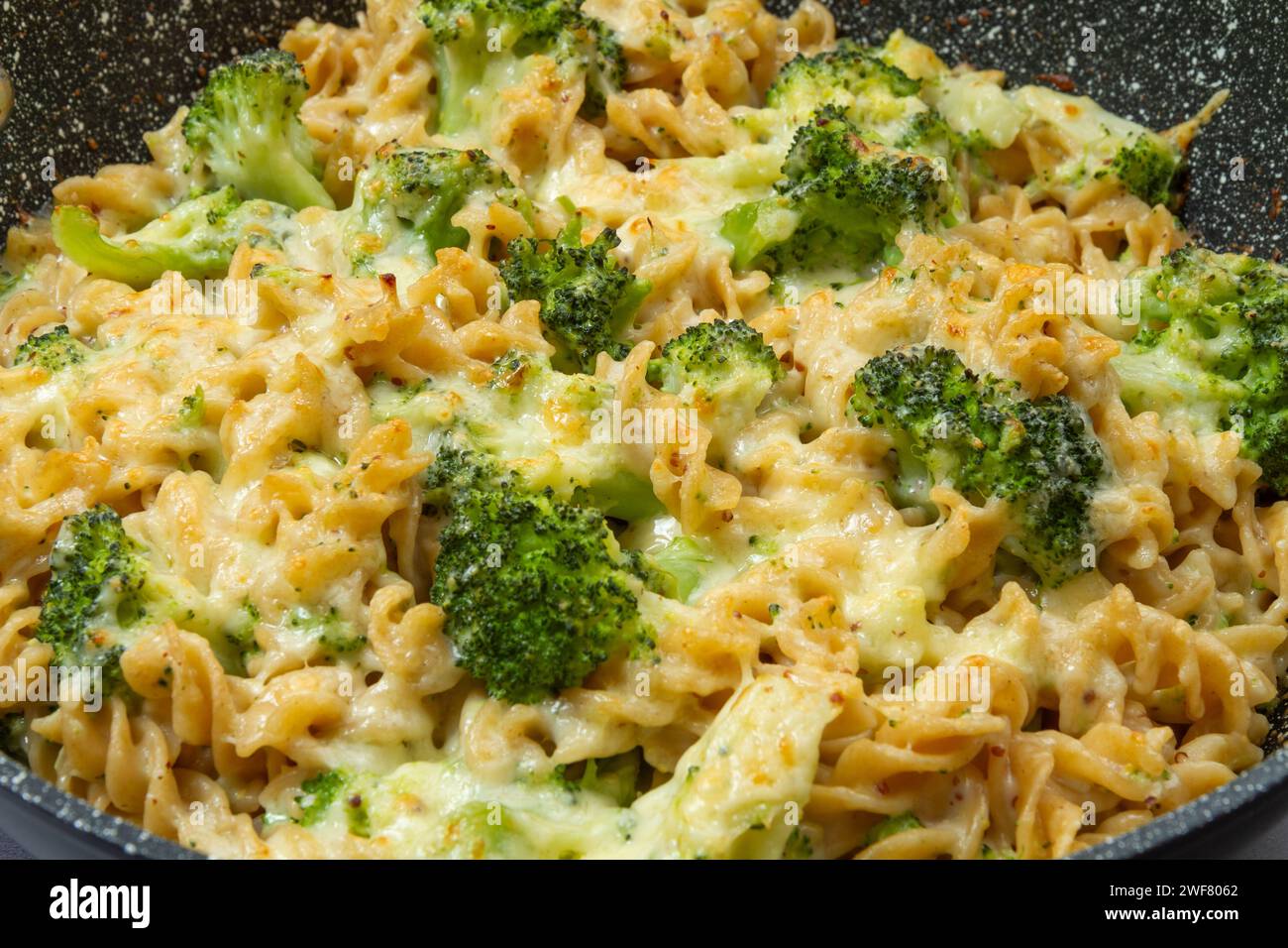 Baked fusilli pasta hi-res stock photography and images - Alamy