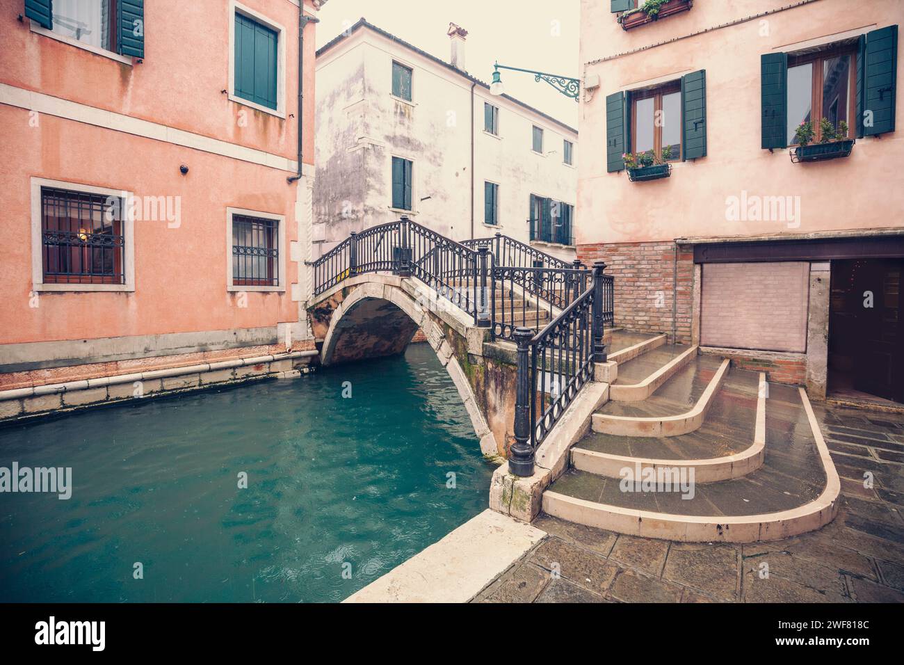 Parucheta bridge hi-res stock photography and images - Alamy