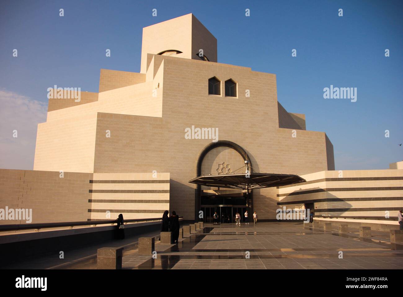 Modern islamic culture hi-res stock photography and images - Alamy