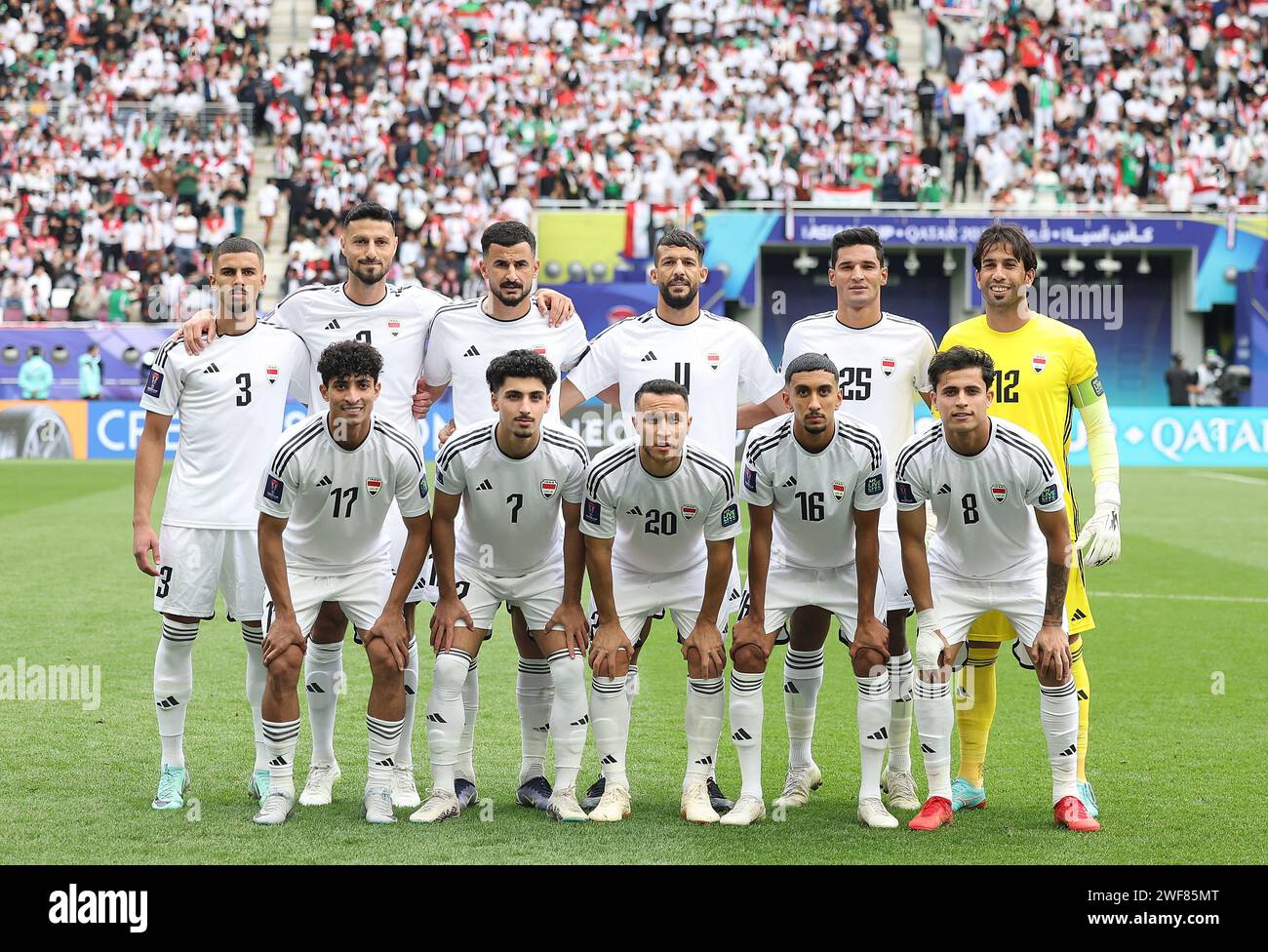 Doha, Qatar. 29th Jan, 2024. Iraq's starting line-up pose for photo ...