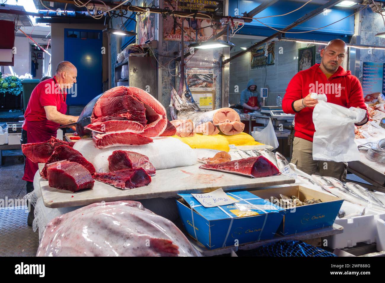 Fish market with tuna and swordfish, Italy, Sicily Stock Photo - Alamy