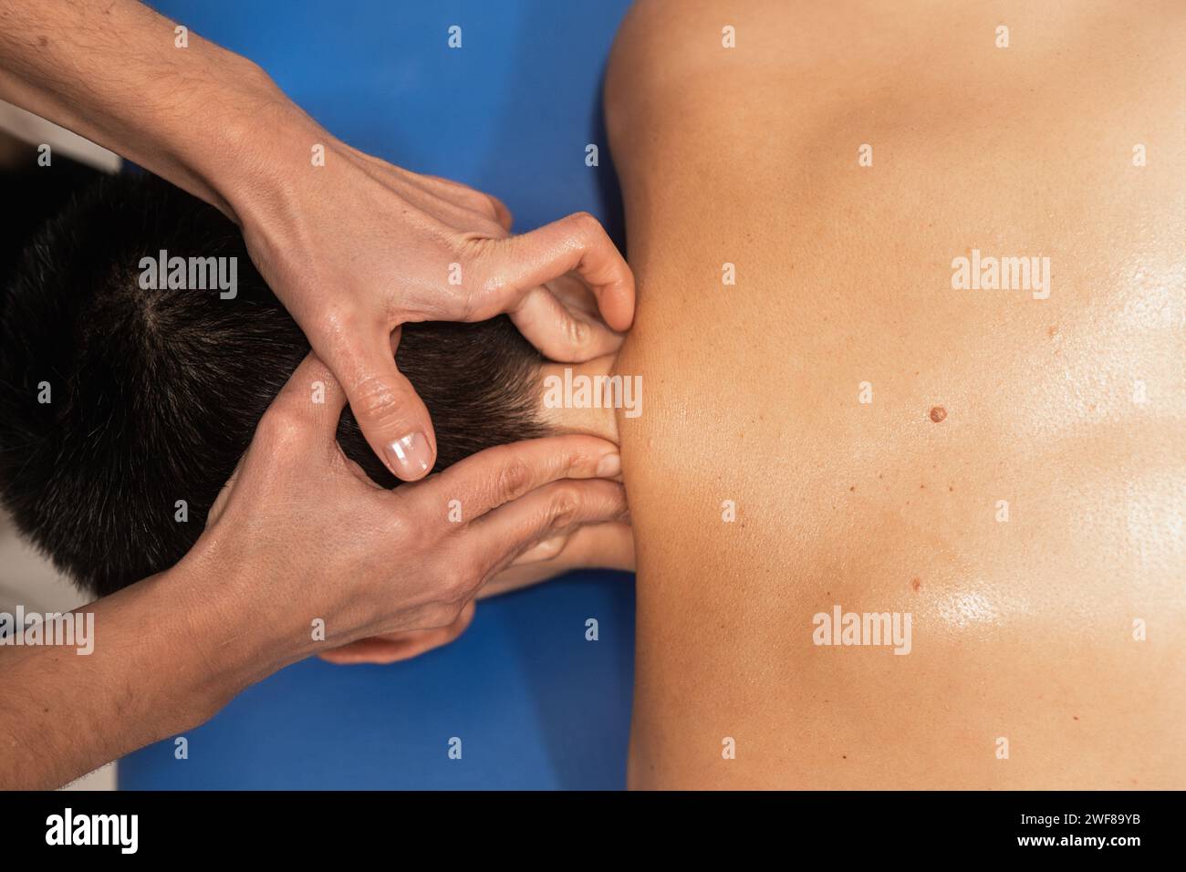 Muscle anatomy of the shoulder hi-res stock photography and images - Alamy