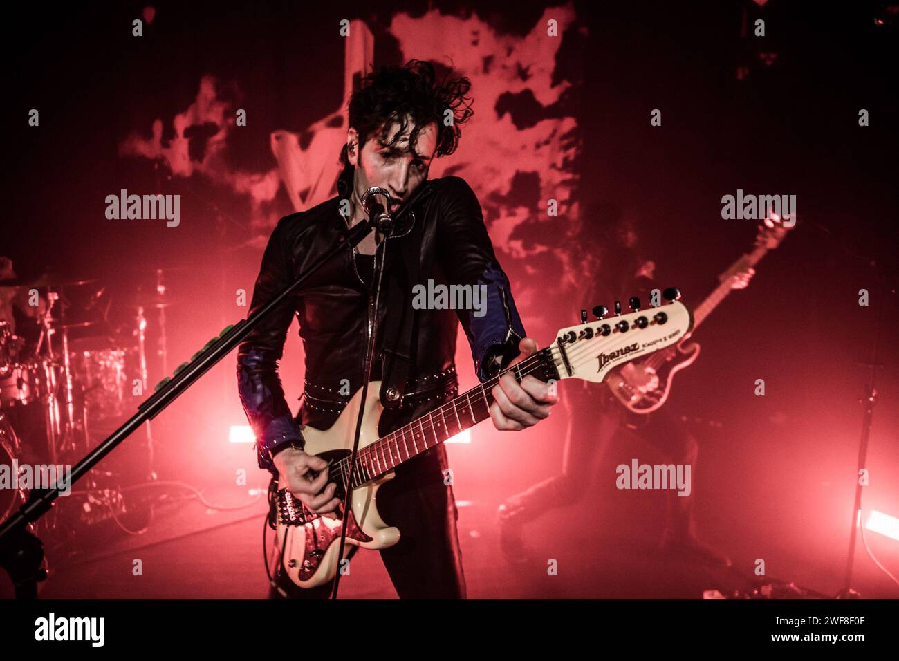 Des Rocs, a young American rocker who has recently released the new ...