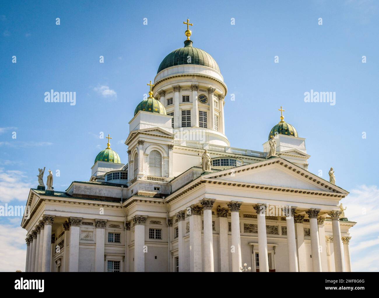 Der Dom von Helsinki, das bekannteste Wahrzeichen der finnischen ...