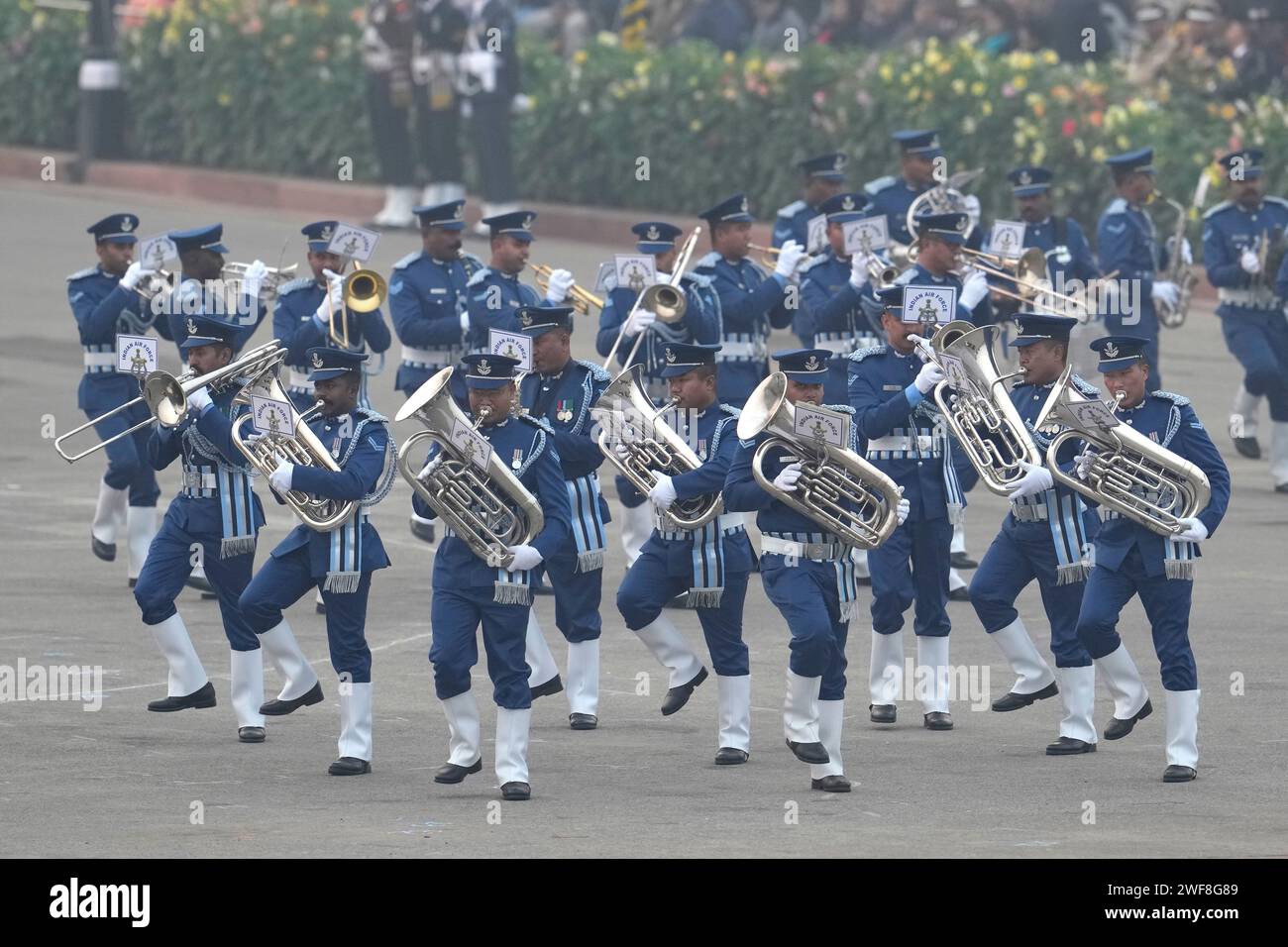 Soldiers from the Indian defense military bands perform during the ...