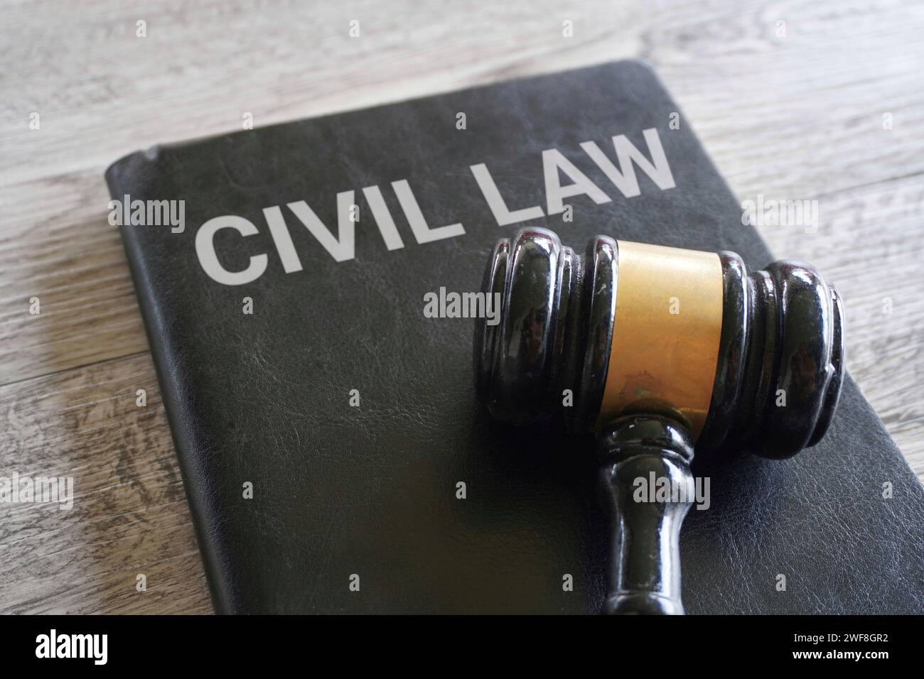 Judge gavel and text CIVIL LAW Stock Photo - Alamy
