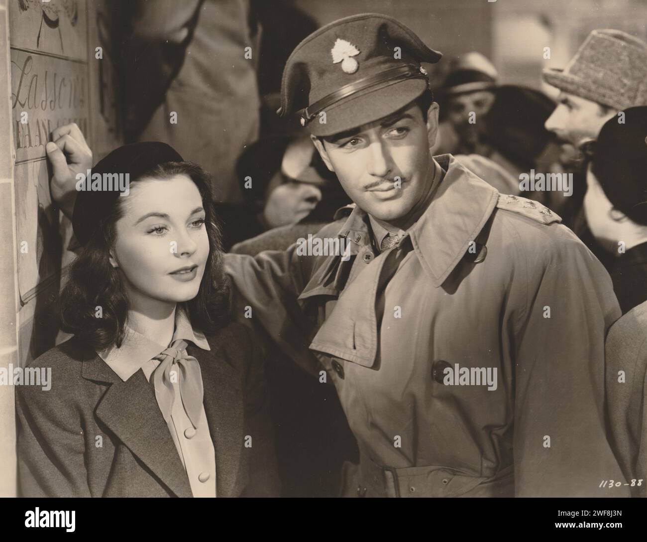 Waterloo Bridge (MGM, 1940). Vivien Leigh, Robert Taylor. Directed By ...
