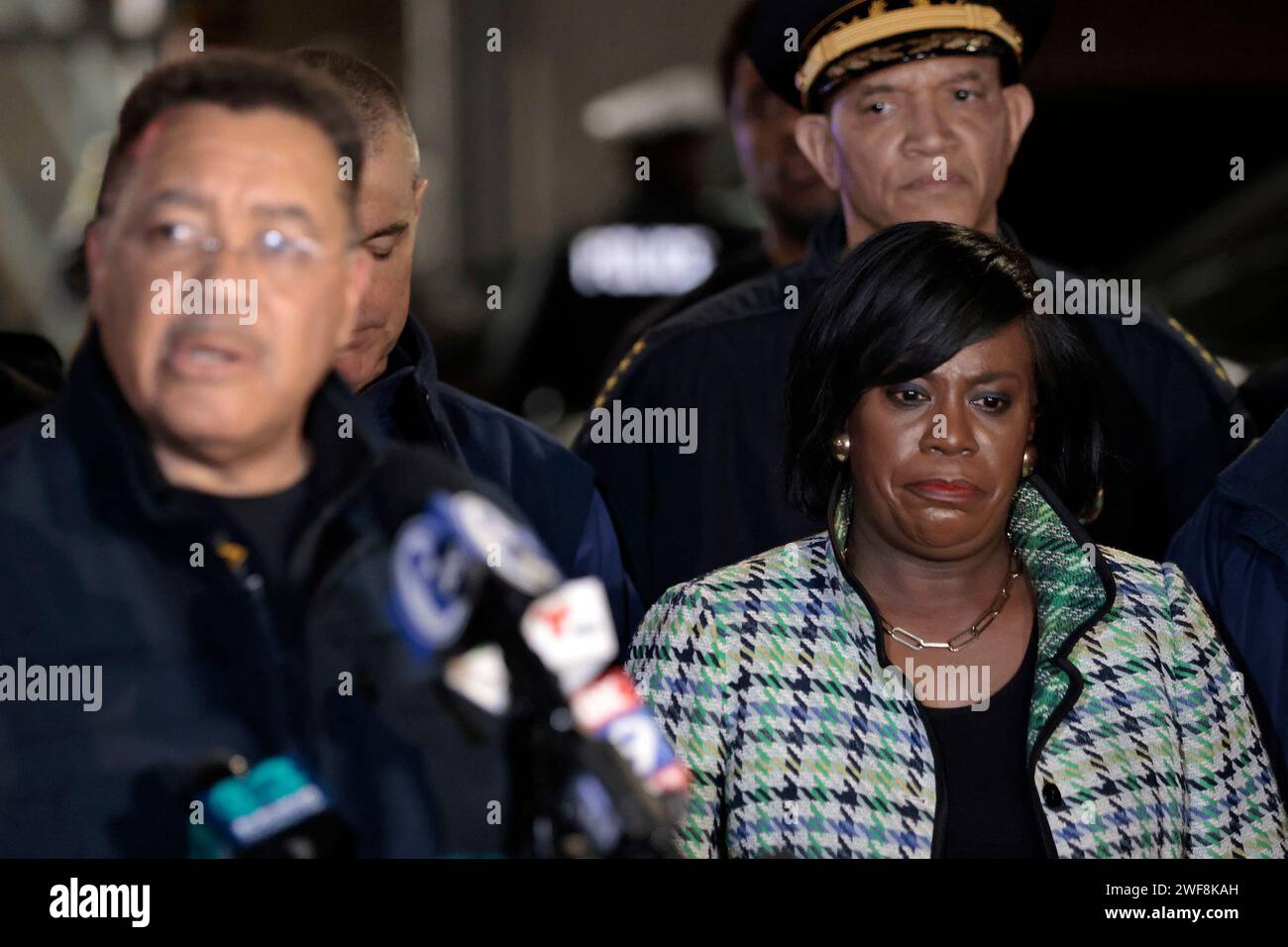 Philadelphia Police Commissioner Kevin Bethel, left, Philadelphia Mayor ...