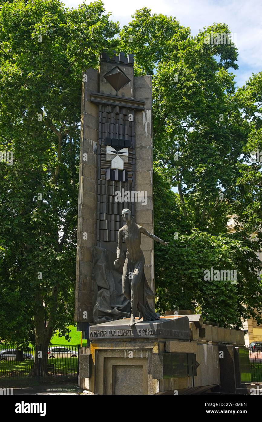 Located at the Avenida del Libertador in front of the National Library ...