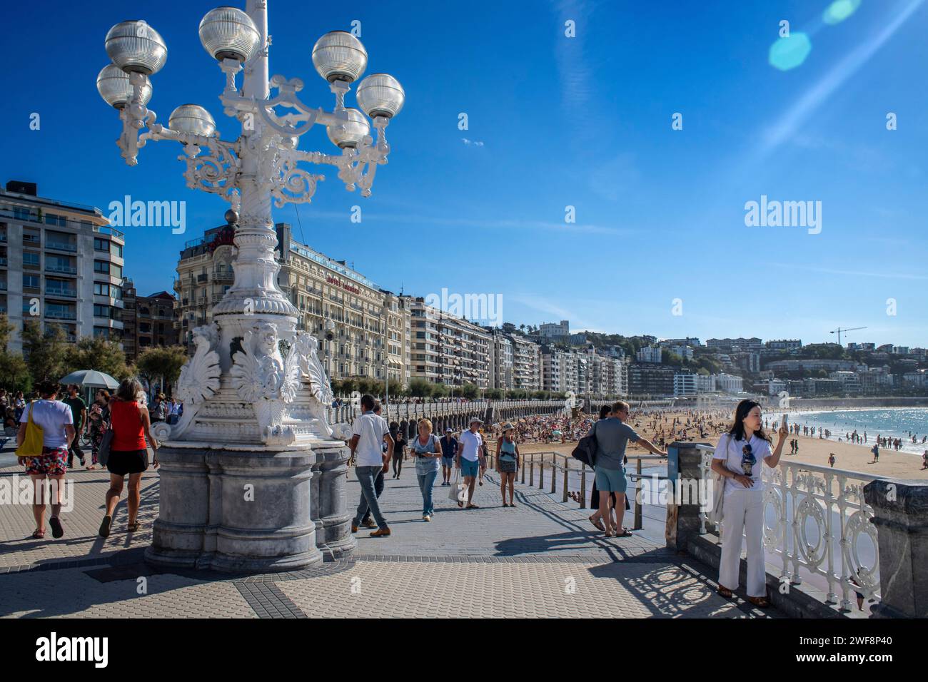 Seaside promenade, Playa de la Concha, Bahia de la Concha, San Sebastian, Donostia, Camino de la ...